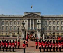 Turban Security Guard At Buckingham Palace - बकिंघम पैलेस में पगड़ी ...