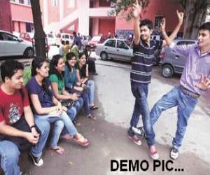 New Guideline To Stop Ragging In Up - अब इस नई व्यवस्था से रुकेगी ...