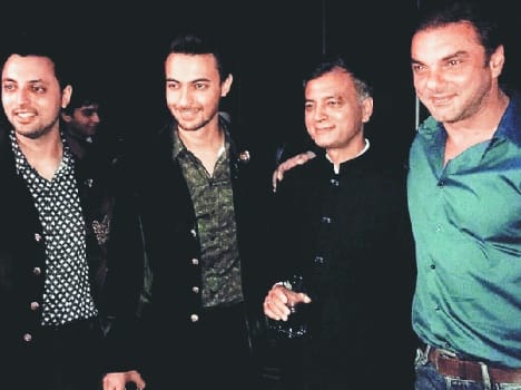 आश्रय-राधिका की शादी में पहुंचे सोहेल खान - Radhika Gambhir Aashray ...