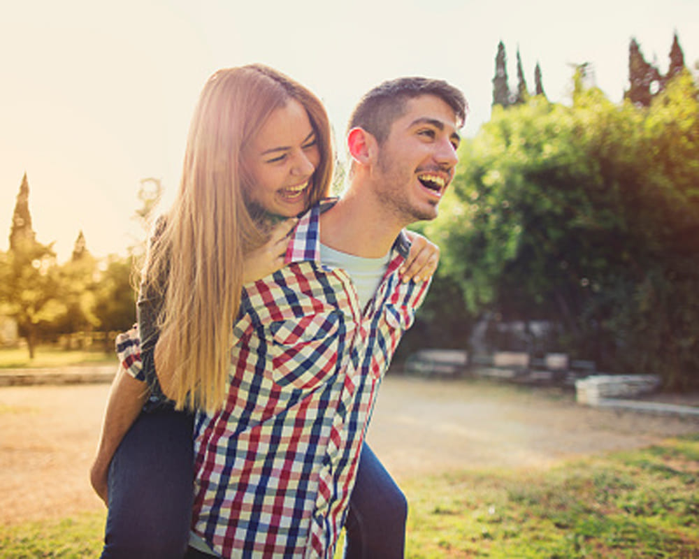 10 Things That Will Encourage Your Partner For Love - बीवी को खुश कर ...