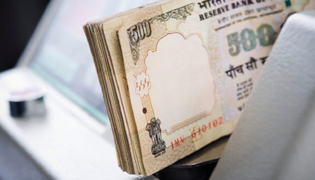 Now Three Days More To Use Old 500-1000 Notes In Hospitals & Petrol ...