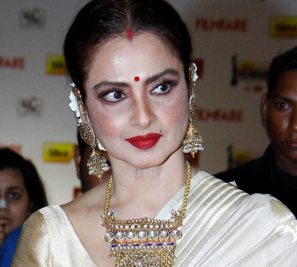 Who Changed The Bold Rekha - कौन है वो जिसने बिंदास रेखा को बदल डाला ...