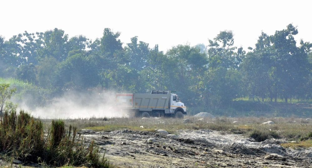 Illegal Mining In Ganga And Yamuna River - देखिए, रोक के बावजूद कैसे ...