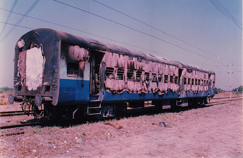 Sabarmati Express And Its S-6 Coach - गोधरा का वो साबरमती एक्सप्रेस और ...
