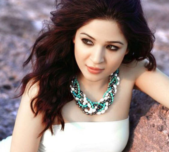 Pakistani Actress Ayesha Omar Shares Her Beauty Secret - इस पाकिस्तानी ...