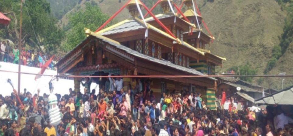 Mahasu Devta Temple Story - इस मंदिर में रहते हैं चार भाई, अंदर भक्तों ...