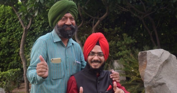 Neet Exam 2017 Topper Navdeep Singh Interview - Neet टॉपर नवदीप डॉक्टर ...