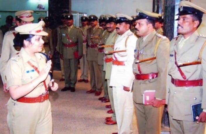 Dig D Roopa Who Took Step Against Sasikala Was In News Many Times For ...