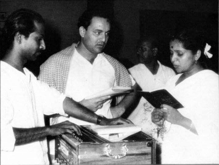 Legendary Playback Singer Mukesh And His Lifetime Achievement - मुकेश ...