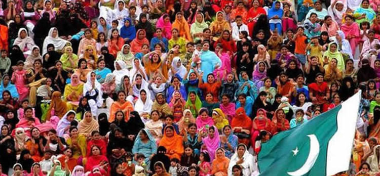 Pakistan Population Rised Fifty Seven Percent In Just Ninteen Years ...