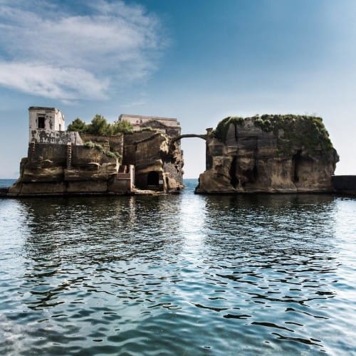 Paras Patthar In Raisen Fort - इस किले में छिपाया हुआ है 'पारस पत्थर ...