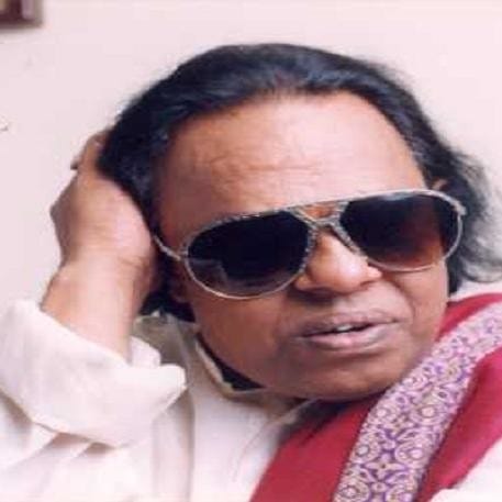 Over 60 Years Dharmendra Daughter Ajeeta Deol And Vijeta Deol Stay Away ...