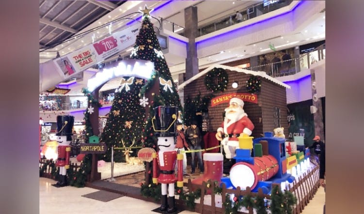 Gip Mall Of Noida Decorated For Christmas Celebration, View Pics - Pics ...