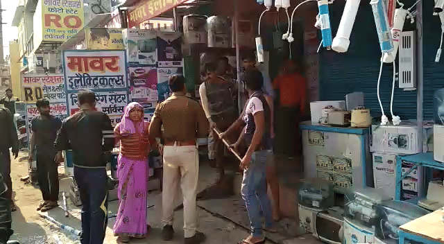 Rajasthan Alwar- People Caught Four Boys And Handed Over To Police ...