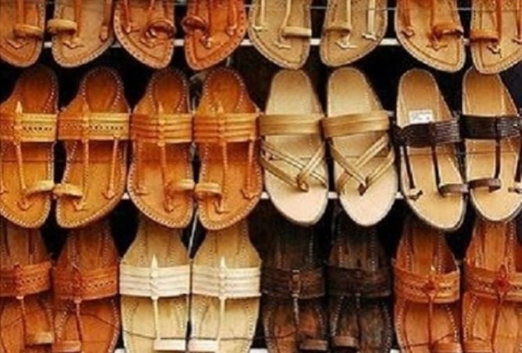 Vastu Tips For Shoes And Slippers Chappal Jute Ulte Kyu Nahi Rakhna ...