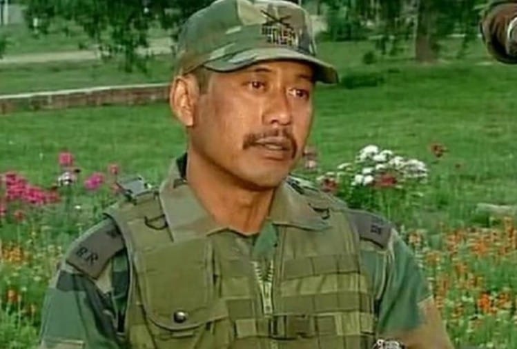 Mother Of Kashmiri Girl Detained With Major Gogoi Blames Sameer Malla ...