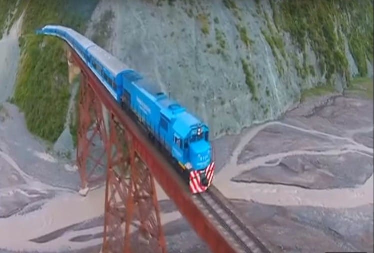 Most Dangerous Railway Track Of The World - दुनिया के सबसे खतरनाक, मगर ...