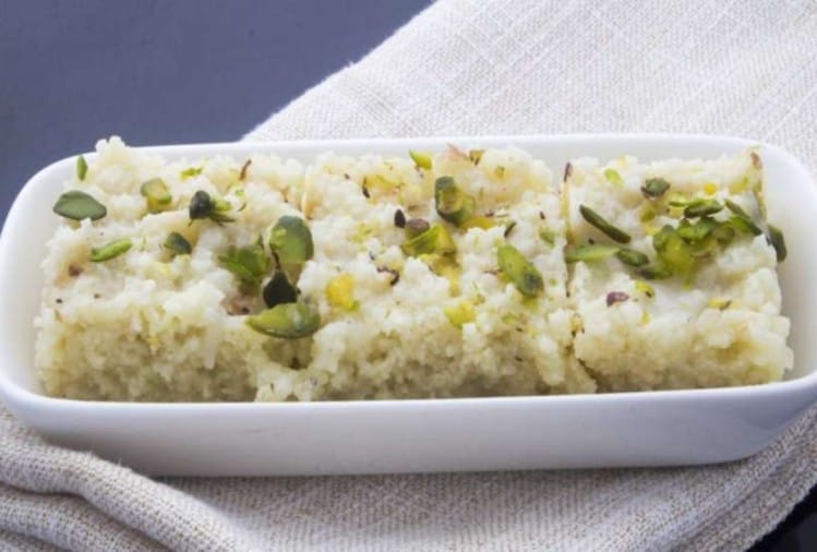 Raksha Bandhan 2018 Home Made Malai Barfi Recipe - इस रक्षाबंधन घर पर ...