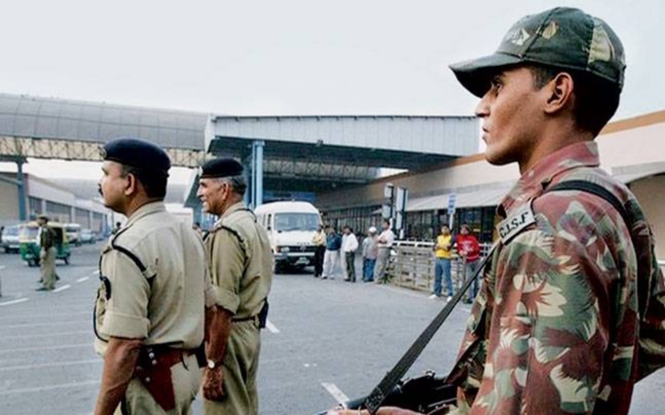 Cisf Full History And Information In Hindi - Cisf: वो हीरोज़ जिनसे रोज़ ...