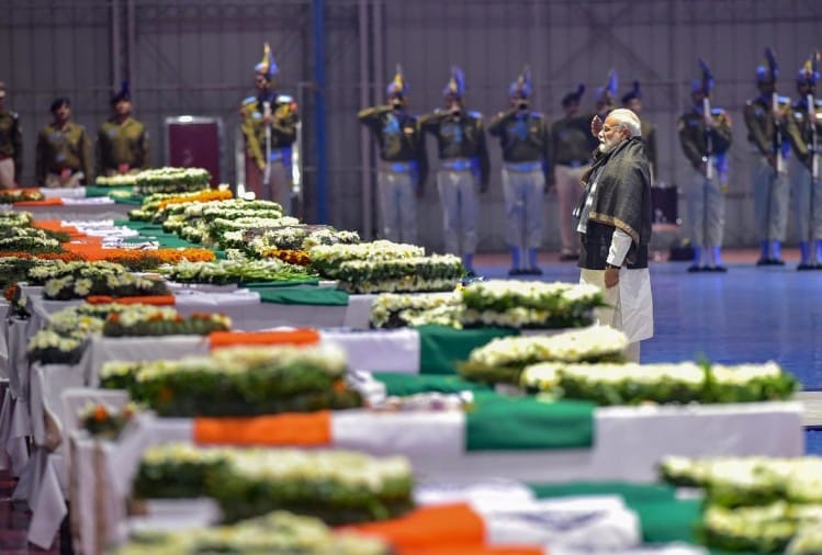 Pulwama Terror Attack Live Updates: Terrorists Target The Convoy Of ...