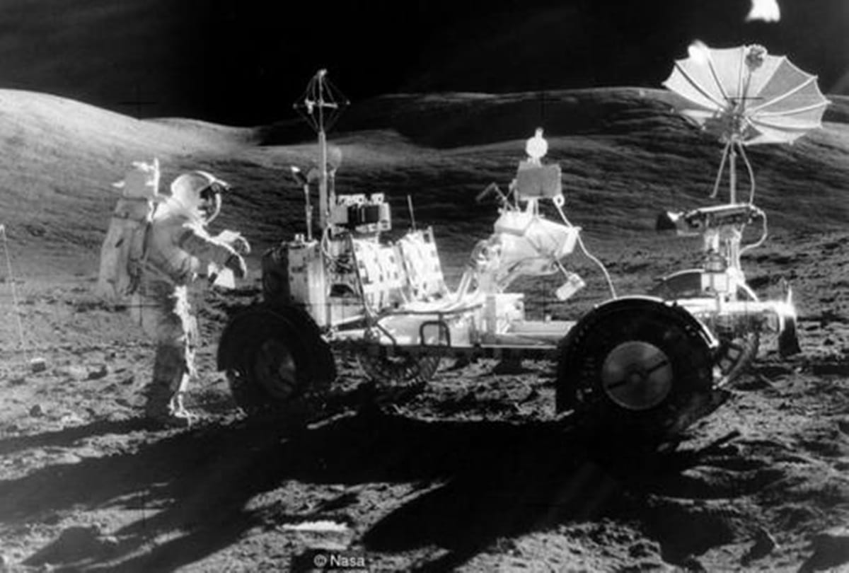 When Neil Armstrong First Landed On Rough Land Of Moon, Know What ...