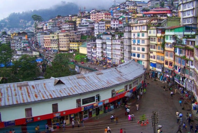 Best Shopping Destination In Sikkim Mg Road Old Market - फूलों का घर है ...
