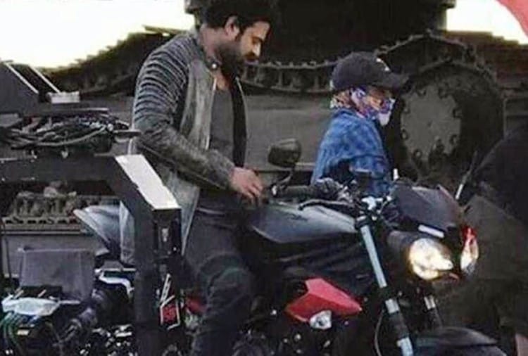 Saaho Movie Actor Prabhas Rides Triumph Street Triple Rs Bike Action ...