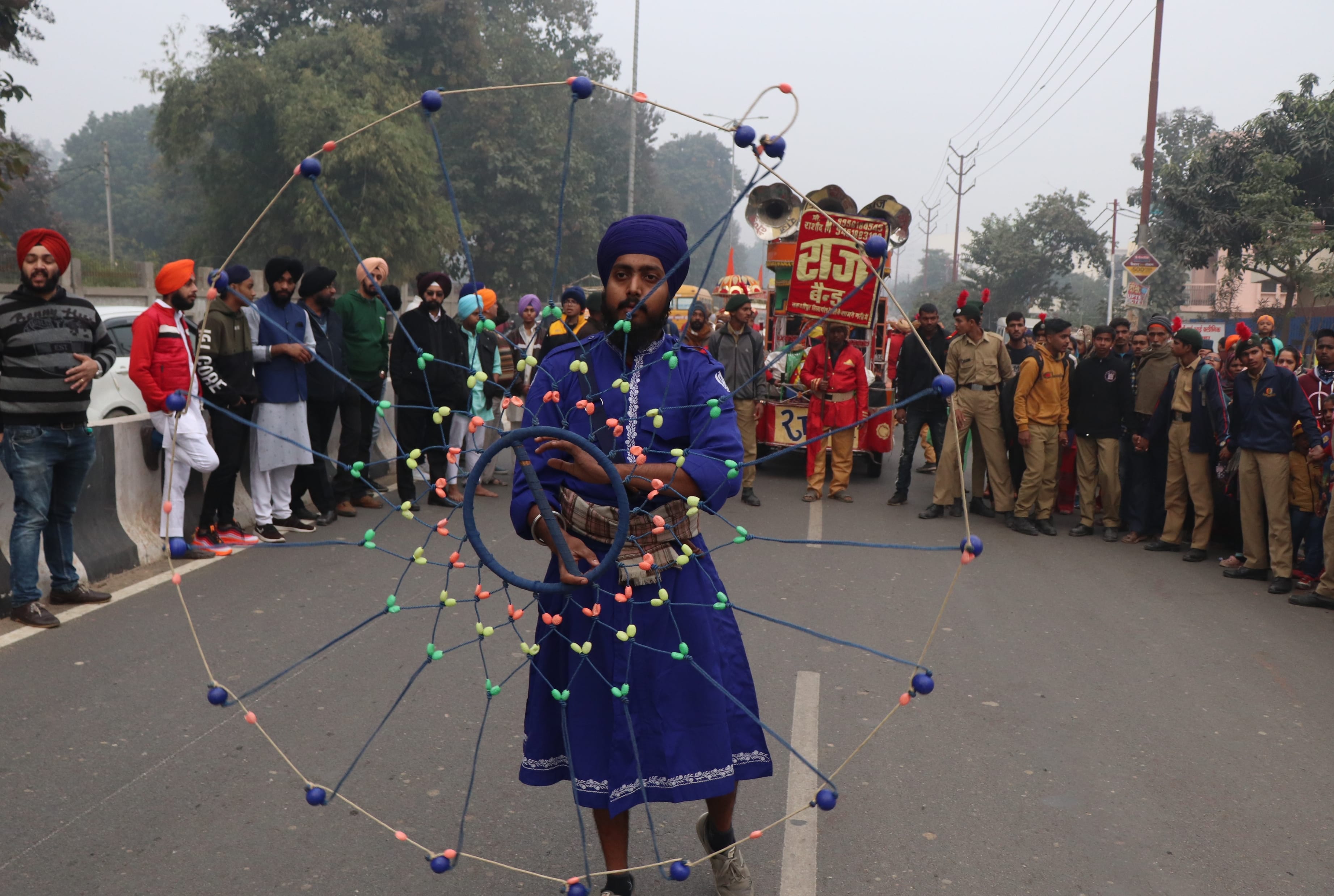 Ghatka Feats Thrilled Amidst The Buzz Of Kirtan. - Gorakhpur News ...