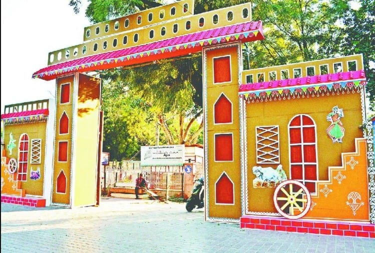 Taj Mahotsav 2020 Agra Fort At Muktakashi Manch - ताज महोत्सवः ...