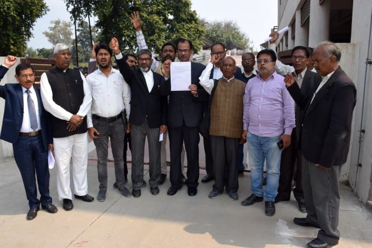 Memorandum Addressed To President Handed Over To Dm - राष्ट्रपति को ...