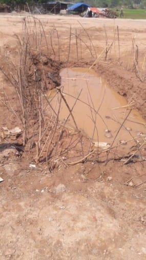 The Child Fell Into A 7-foot Pit, People Pulled Out - 7 फुट गड्ढे में ...