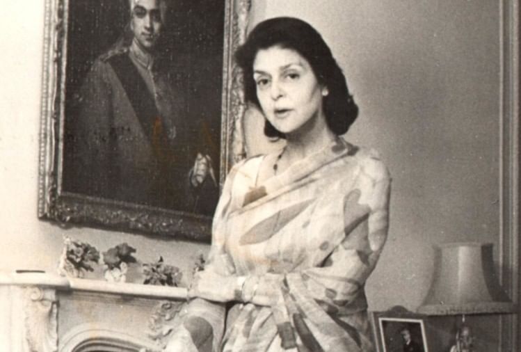 Queen Gayatri Devi Ten Facts About Her Life - गायत्री देवी: राजशाही ठाठ ...