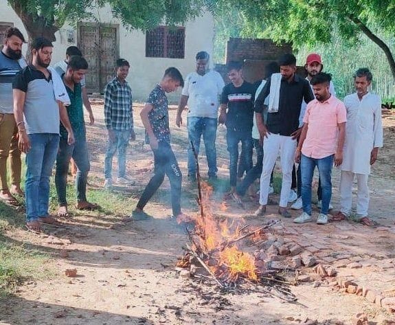 Kshatriya Society Against Hathras Mp - हाथरस के सांसद के खिलाफ क्षत्रिय ...