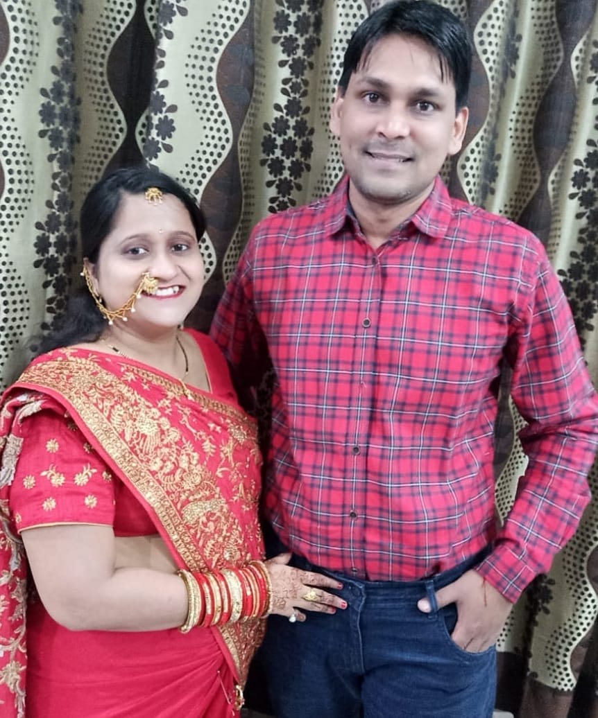 Suhagins Offered Argh To The Moon And Drank Water From Husband's Hand ...