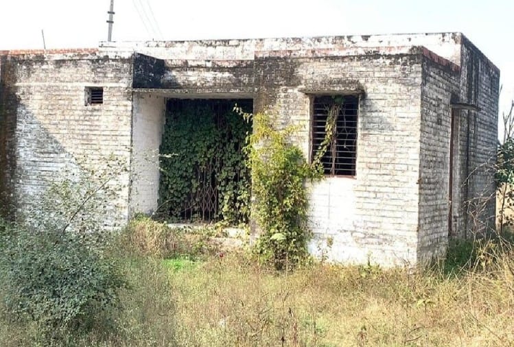 Government Buildings Are In Shabby Condition In Shamli District Of ...