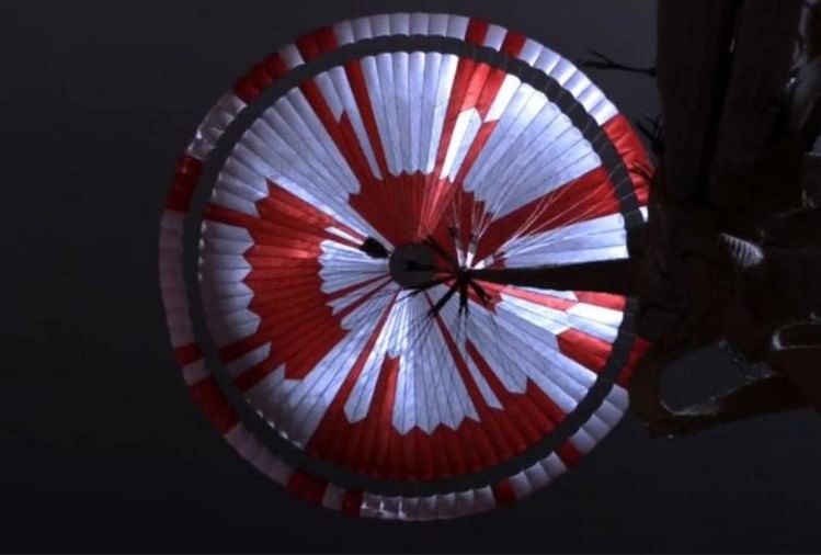 Nasa Mars Mission Nasa: Secret Message On Parachute Of Nasa Rover On ...
