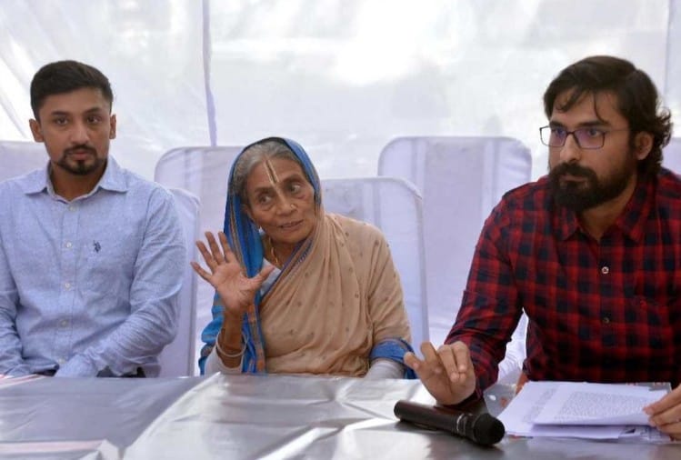 Kashi Naresh elder Daughter Allegations On Brother In Press Conference ...