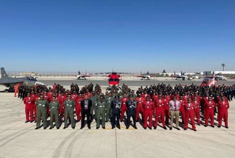 Iaf Tejas Flaunts Superior Flying Skills On Opening Day In Dubai ...
