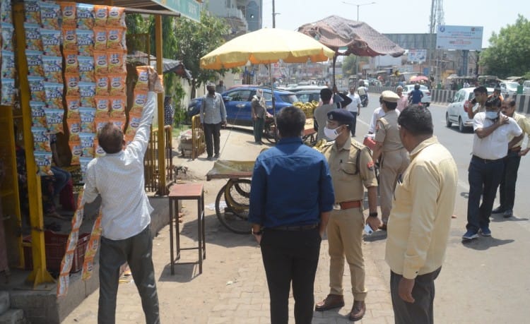 Temporary Bus Stands Fixed On Delhi-saharanpur Highway And Baghpat ...