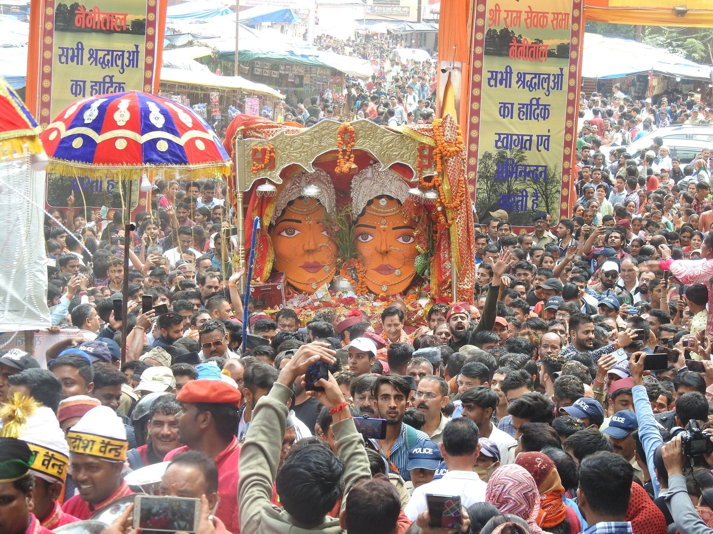 In The Grand Procession Of Nanda-sunanda In The City, One Lakh Nayans ...
