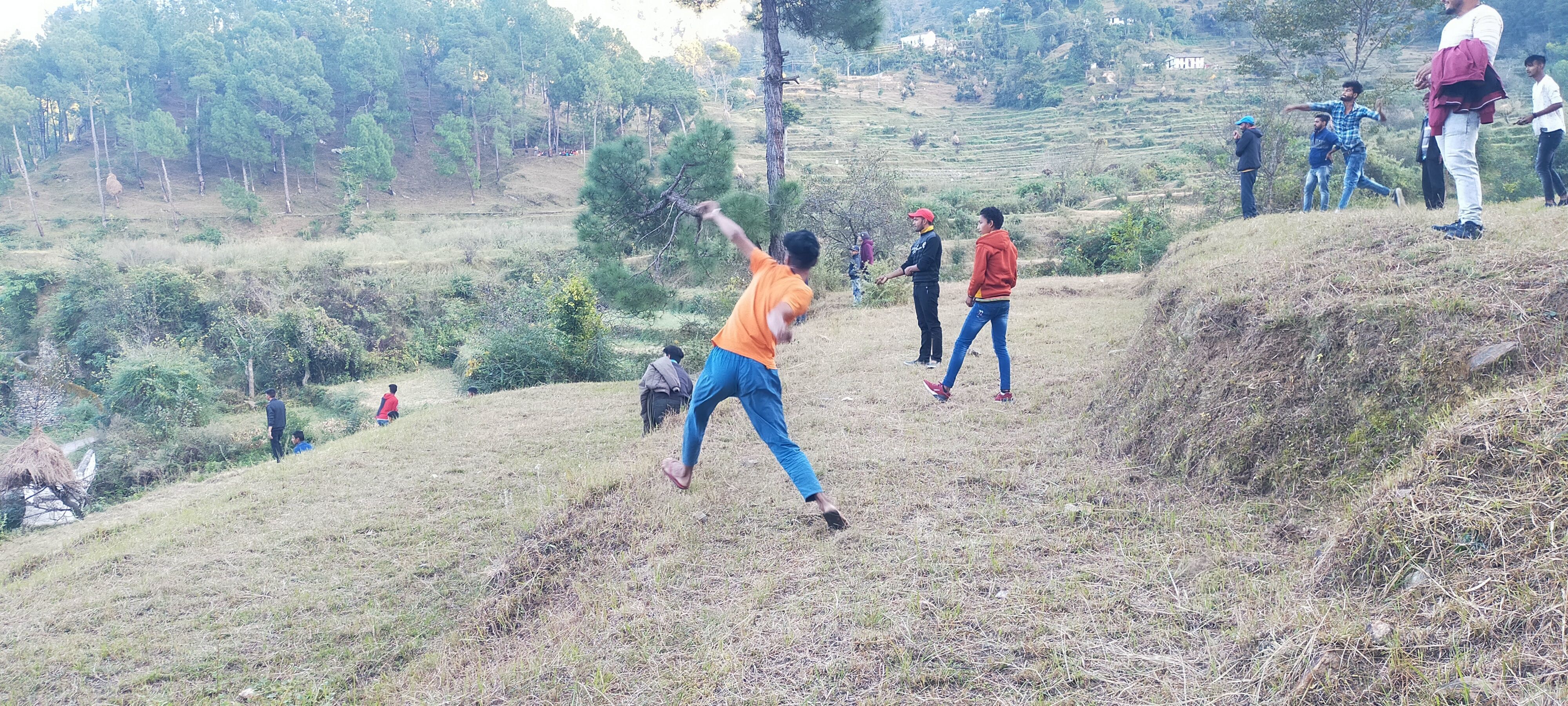 Bagwal In Takula - Almora News - पाषाण युद्ध में रणबांकुरों ने की ...