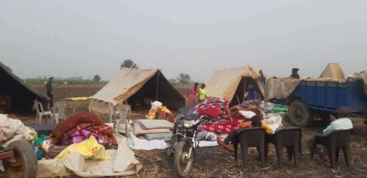 The City Of Tents Started Settling On The Ganges, But The Bathing Ghats ...