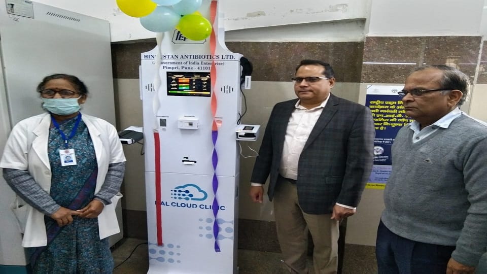 Health Atm:मलखान सिंह जिला और महिला अस्पताल में लगे हेल्थ एटीम, तीन से ...