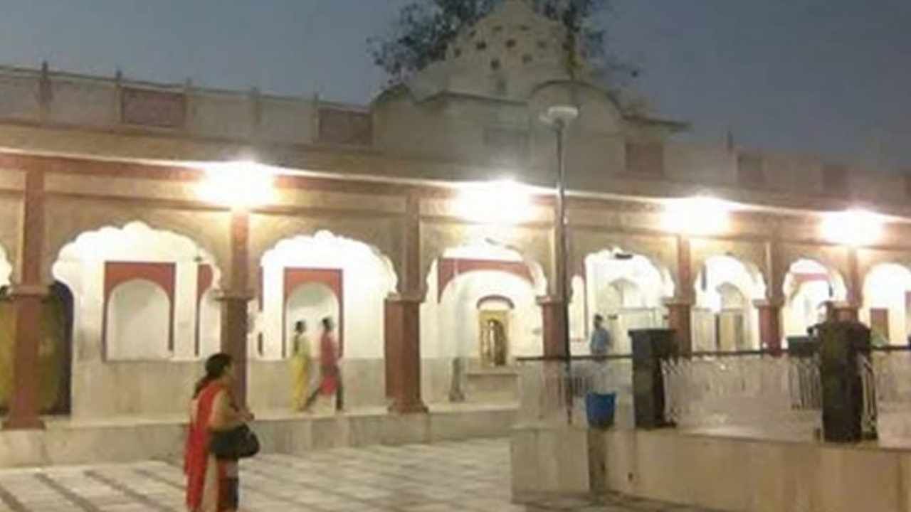 Dress Code Enforced At Historic Shri Kali Mata Temple In Patiala ...