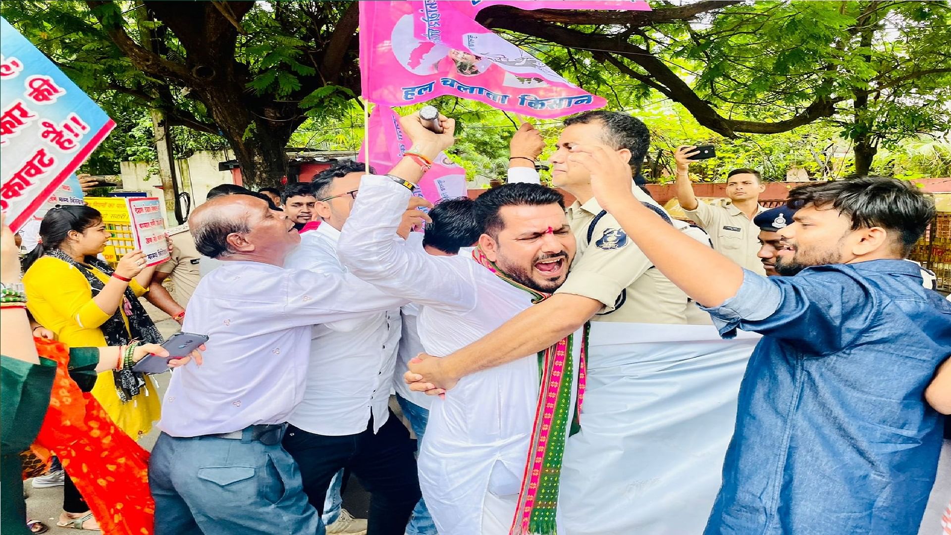 Jccj Siege To Cm House Raipur Chhattisgarh, Said Government Is Selling ...