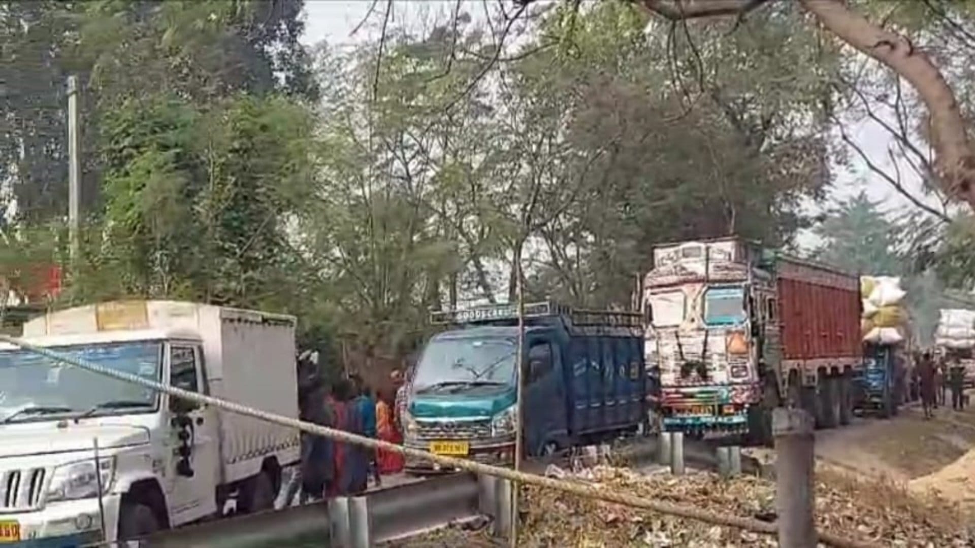 Jamui: After Death Of Prisoner, Angry People Blocked Road; 2 Injured ...