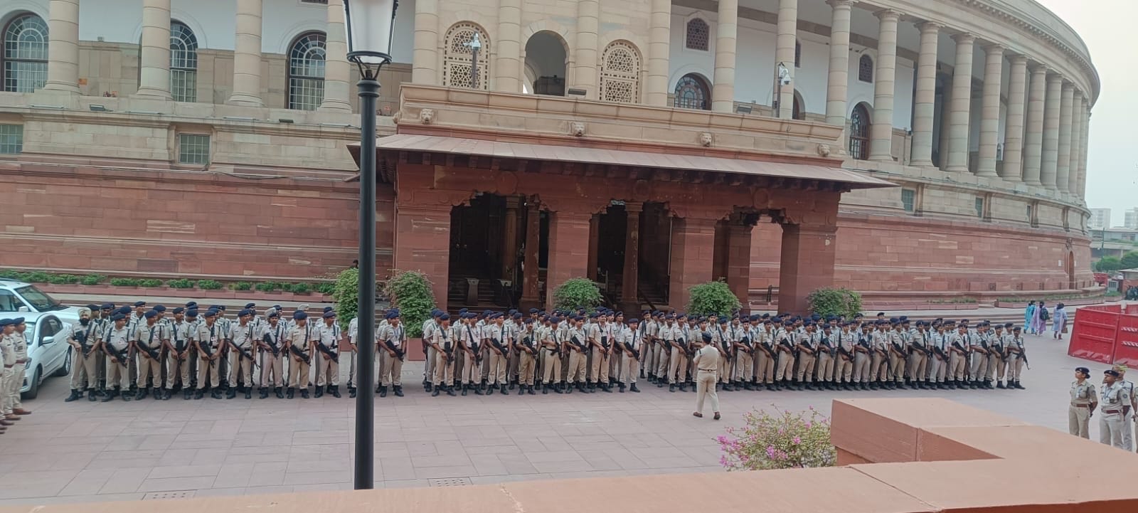 Vip Security:सीआरपीएफ के पार्लियामेंट ड्यूटी ग्रुप को मिला नया नाम ...