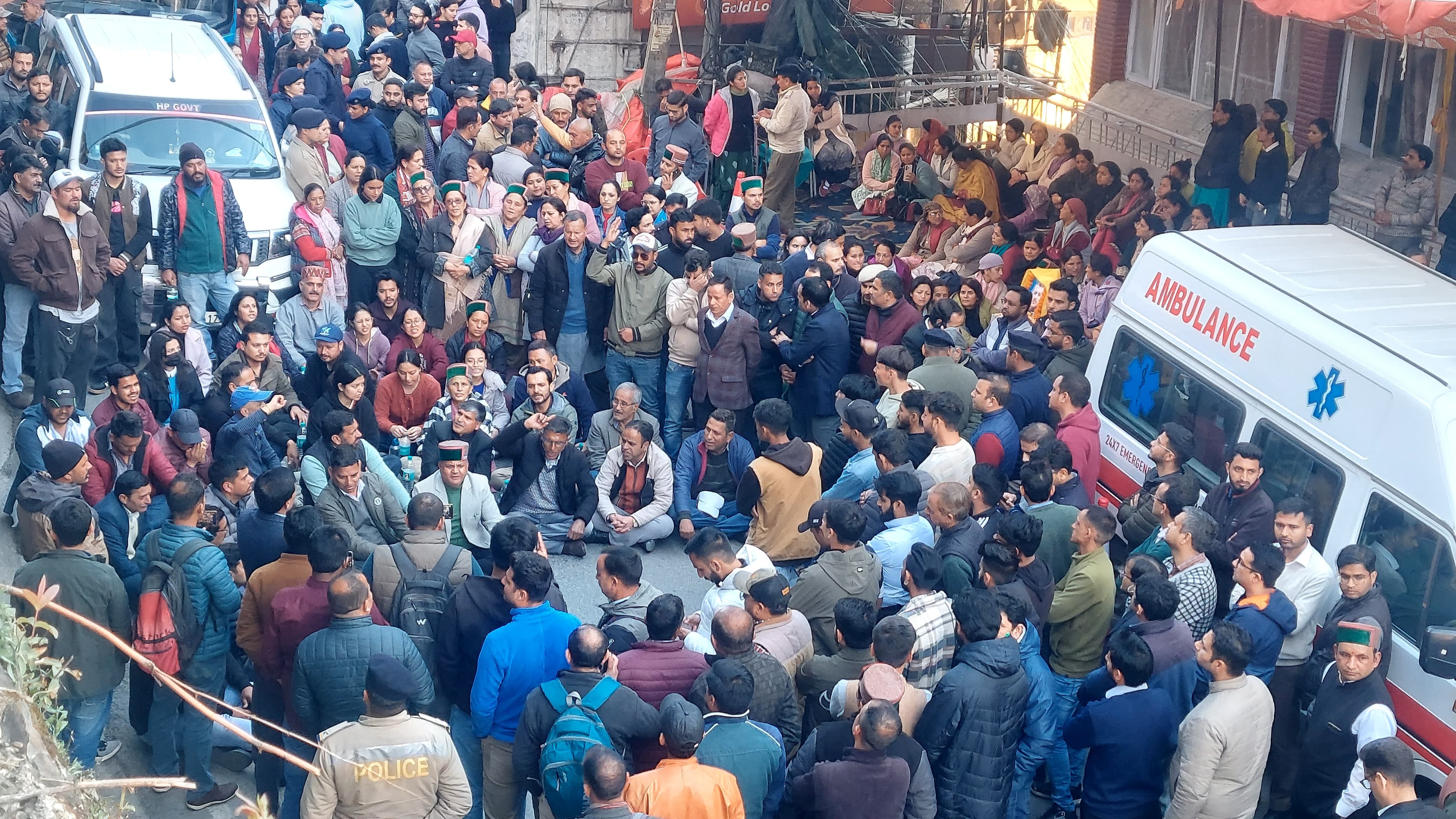 विमल नेगी मौत मामला:एमडी और निदेशक के खिलाफ आत्महत्या के लिए उकसाने का ...