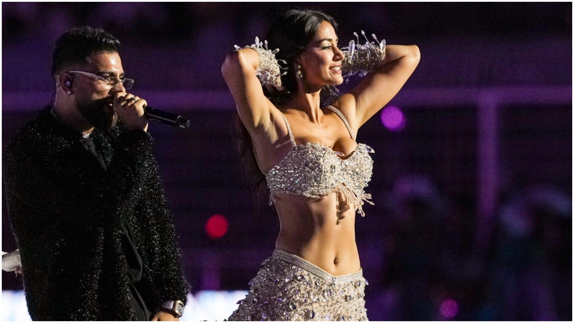 Disha Patani Ipl 2025 Opening Ceremony Dance Performance Photos Kkr Vs Rcb Eden Gardens - Amar ...