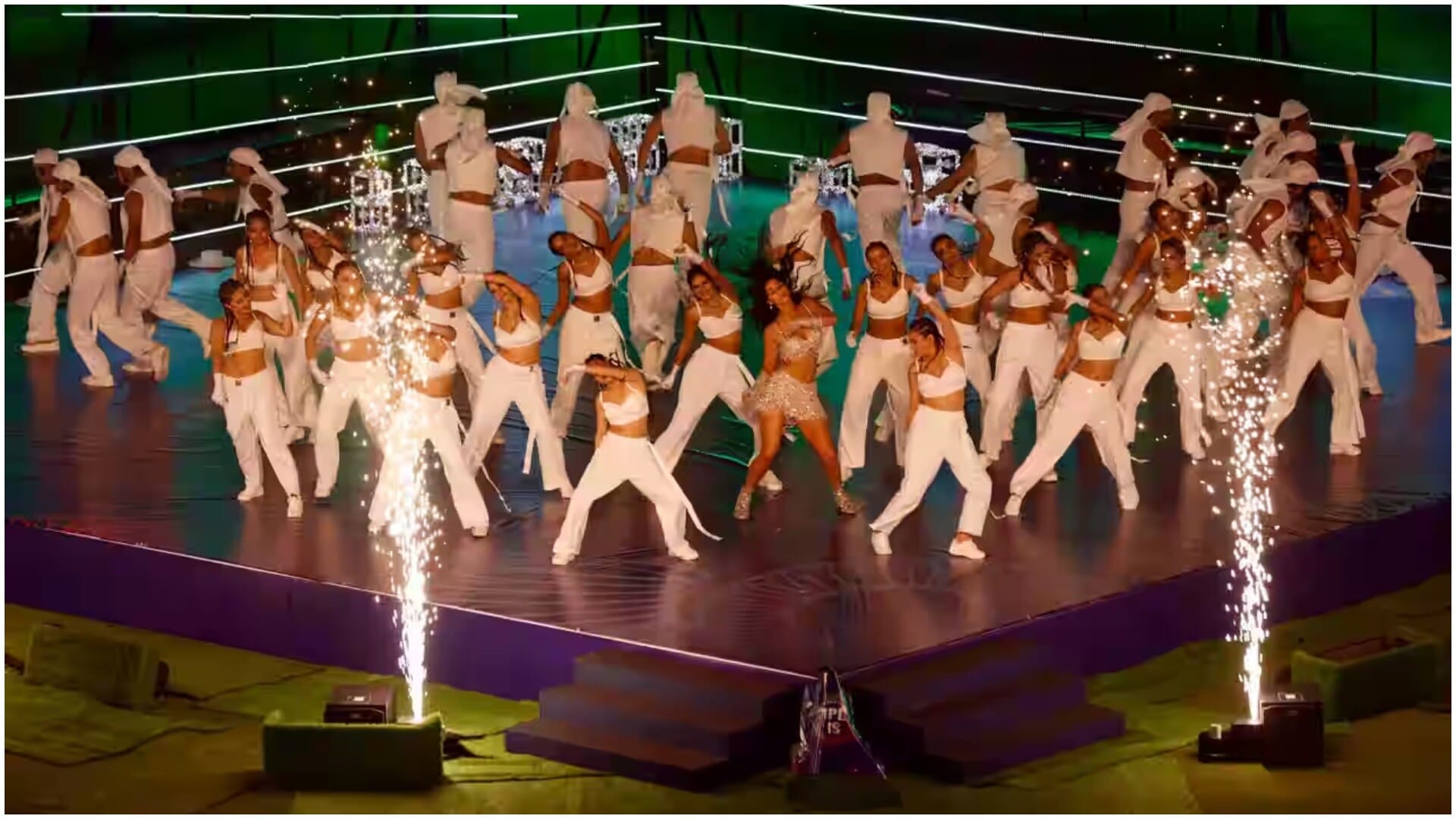 Disha Patani Ipl 2025 Opening Ceremony Dance Performance Photos Kkr Vs ...